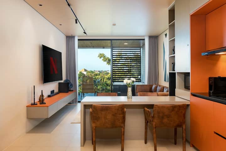 Apartment 303 W/ Jacuzzi For Nomad Central Canggu - Bali
