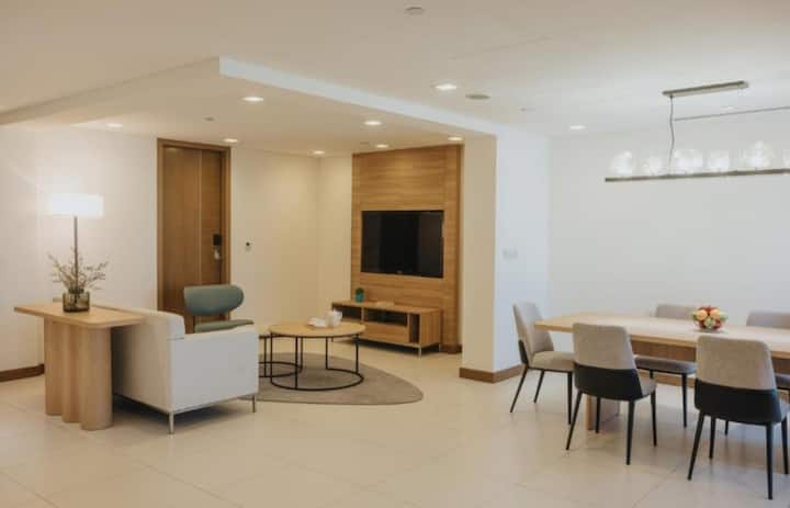 Fabulous 3 Br Apt At Orchard - Singapore