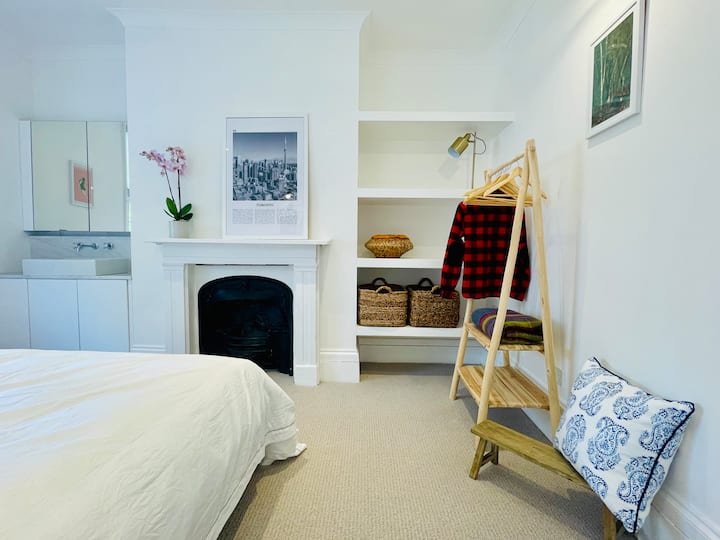 Family House Up To 8ppl W/  Rooftop Terrace - London