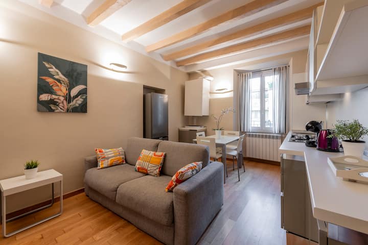 Canonica 1 - The Charming Bilo - Milan