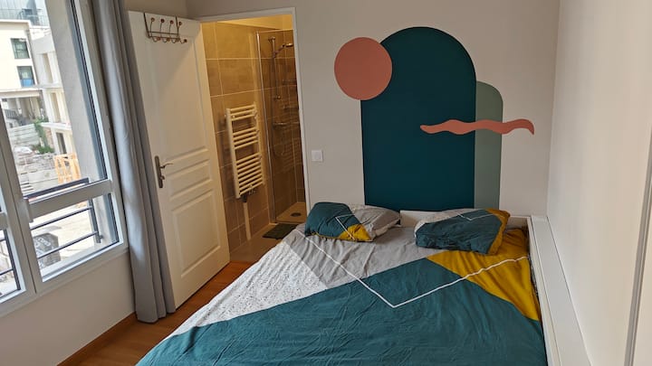 Chambre Avec Salle D’eau Privée Près De Versailles - Versailles