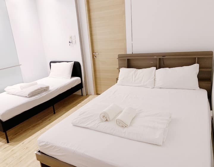 Triple Private Room In Hostel - Newton