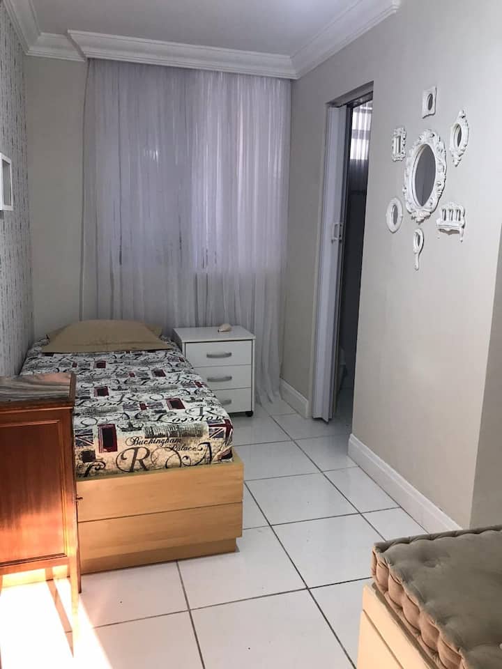 Suíte Individual Confortável Na Ilha Da Magia! - Florianópolis