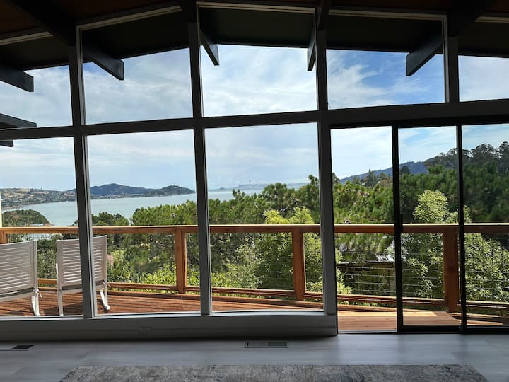 Hill House With Stunning Views - Tiburon, CA