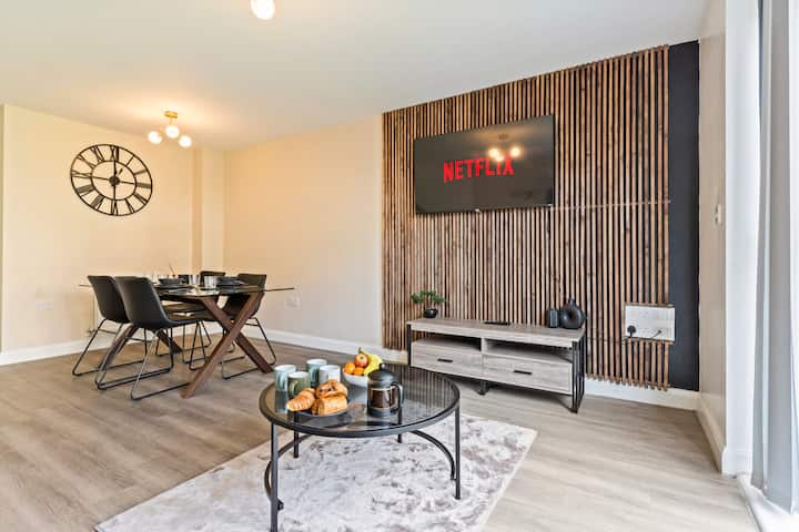 Modern City House | Work & Leisure | Free Parking - Midlands Arts Centre