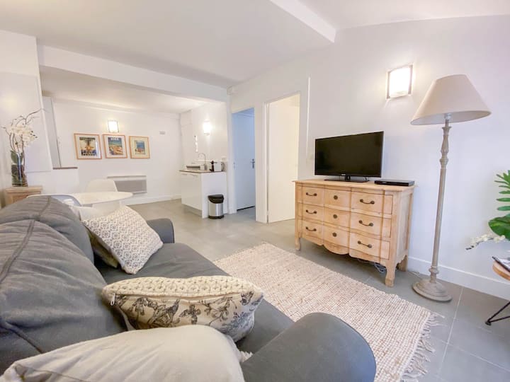 Ch Joli Appartement Au Cœur Du Vieux Nice - Nizza