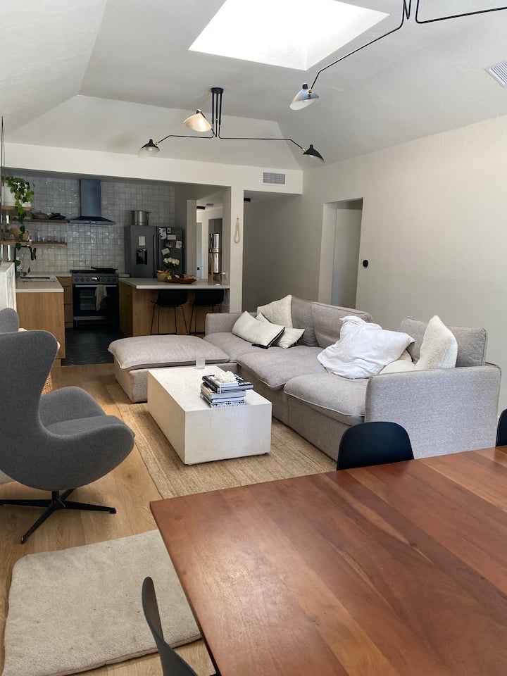 Bettina Room: Private Room In 3br/2ba House - Santa Barbara, CA