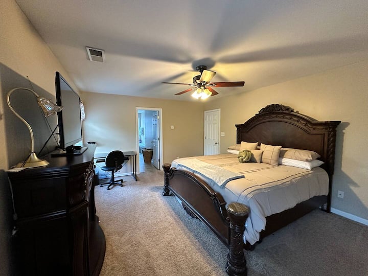 Grand Lux Stay’cation - Lexington, KY