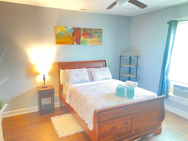 Private Bedroom Close To Iu/dt - Bloomington, IN