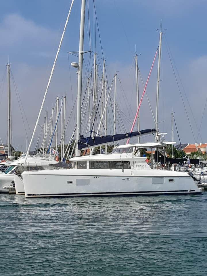Logement Insolite En Catamaran - Brem-sur-Mer