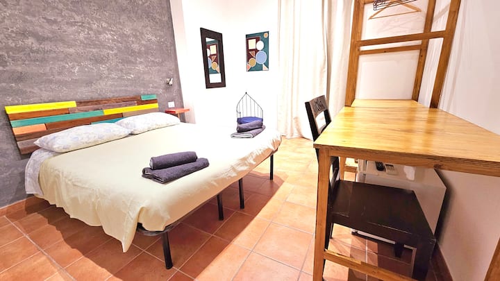 Aba Maya Camera In Centro Città - Alghero