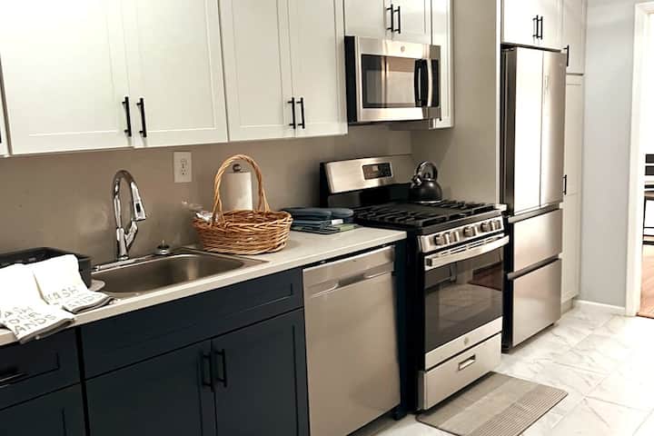 2br - Hidden Gem In Brooklyn - Brooklyn, NY