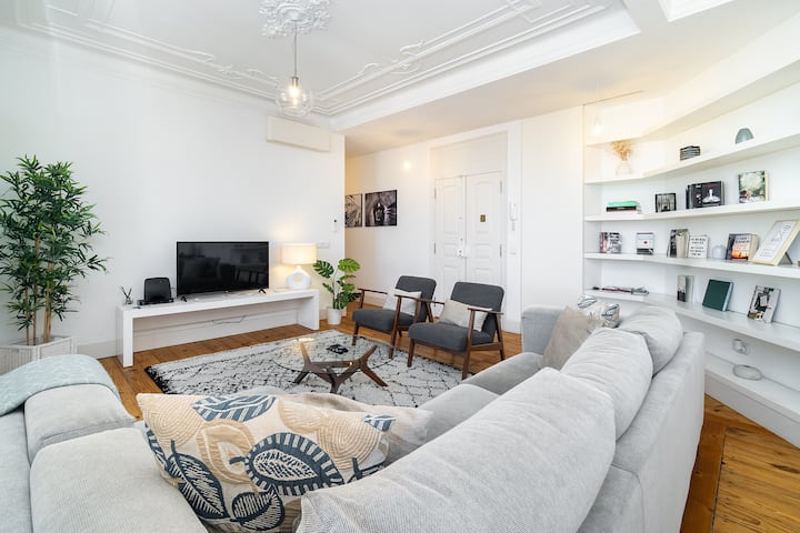 Classic Beauty & Modern Retreat In Rato - Lumiar