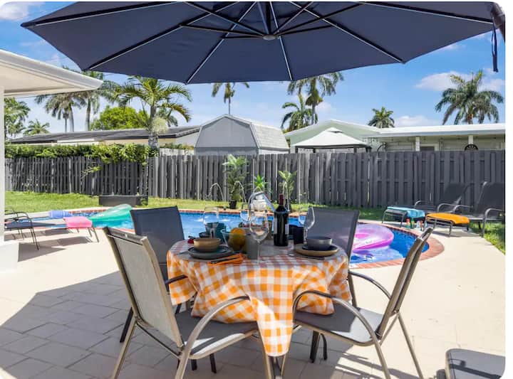 Family Home Pool 8 Mins To Beach - Pompano Beach, FL