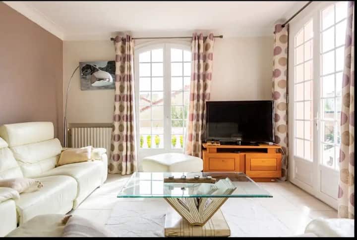 Chambre Privée Dans Une Maison. - Tarbes