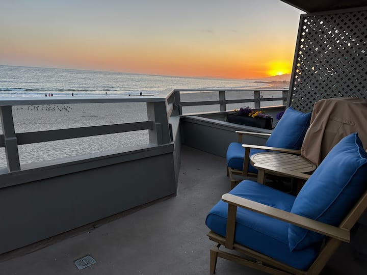 New!  On The Sand In Carpinteria. - Carpinteria, CA