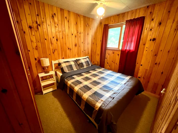 2 Bedroom Cottage - High Falls Bay Muskoka - Bracebridge