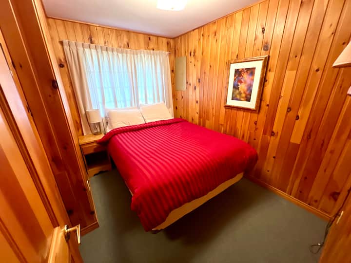 1 Bedroom Cottage - High Falls Bay Muskoka - Bracebridge