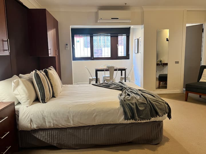 Our Central Ground Floor Studio - Kensington