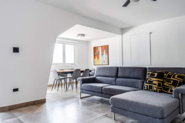 Royal Beach #4! 5 Min Away Airport. - San Juan