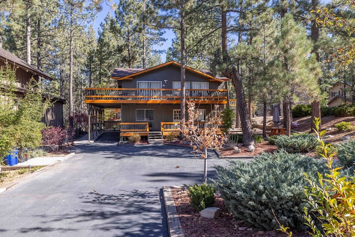 Saul's Cabin~cozy Mountain Retreat Near Slopes. - Big Bear Lake, CA