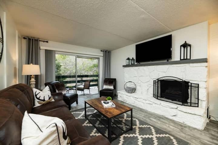 Alpine Village 221-balcony, Pool Views, 2 Bedrooms -