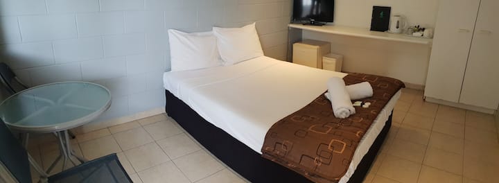 Budget Room 34 - Tully