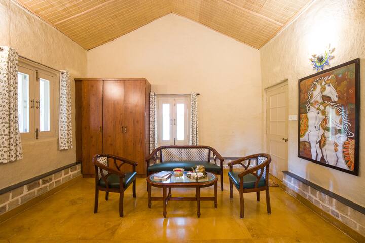 Bairagarh Living 5bhk W/ Views & Sit-out Area - Shivpuri