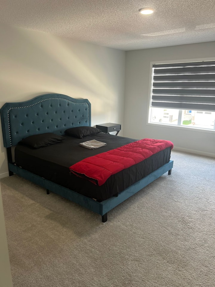 Master Bedroom: 1.taj Mahal - Edmonton, Canada