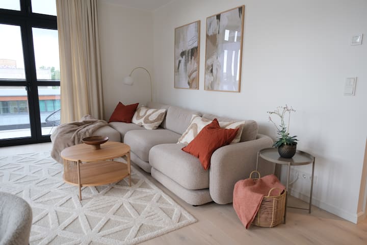 Modern And Spacious, Free Parking - Tallinn