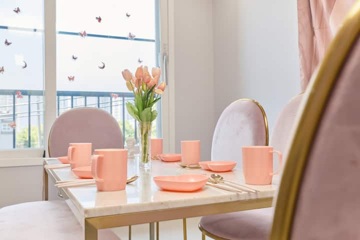 최대12인/룸4욕실2/신축/주차/솔샘역5분/netflix/유튜브/미아동핑크룸/온가족/모임 - Seoul