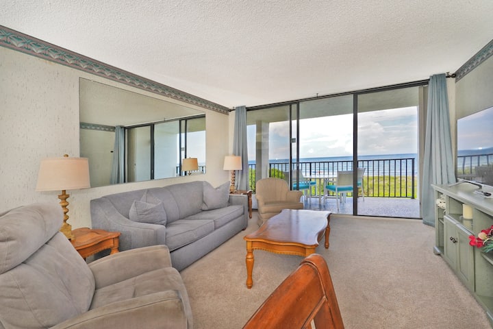 Oceanfront Condo – Pool + Launch Views 4th Floor - Cape Canaveral, FL