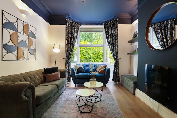 3 Bed City Centre, Near Racecourse, Free Parking - Doncaster