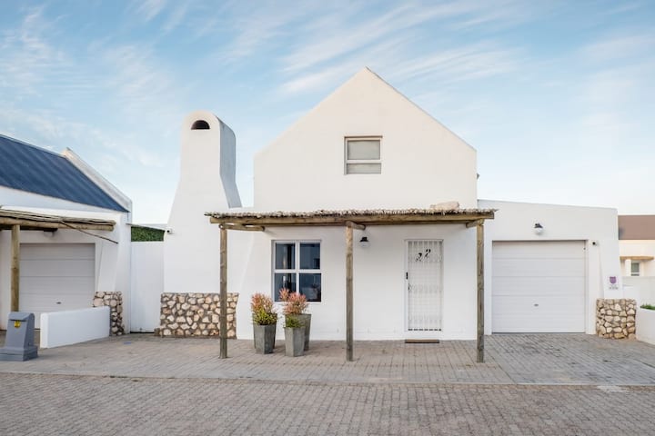 Seasalt | Coastal Comfort For 4 Adults + 2 Kid - Saint Helena Bay