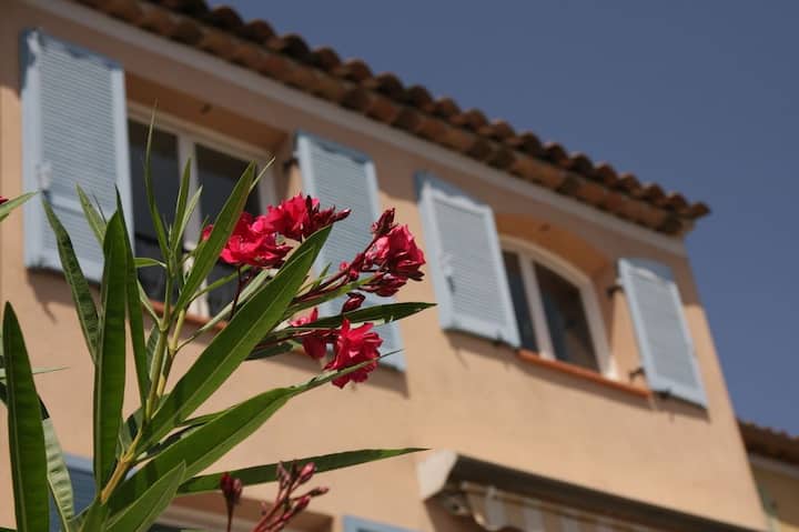 Loue Villa 2 Chambres, 2 Km Mer - Mandelieu-la-Napoule