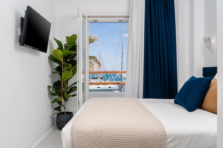 Margaret Luxury Suites With Sea View, Naxos Island - Naxos