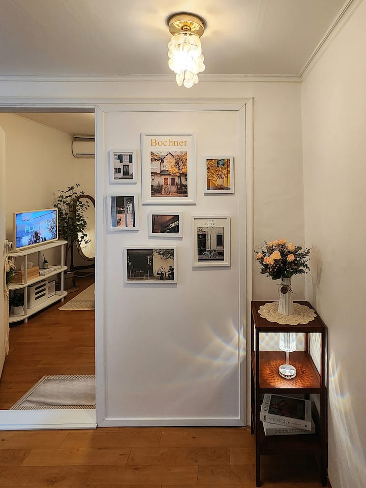 서울중심/공항버스/ 가로수길1분/강남/신사동/한강/따뜻한/압구정역/신사역7분/침대2개 - 내곡동