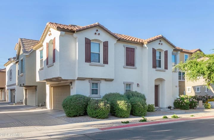 Peaceful Gilbert Townhome - Mesa, AZ