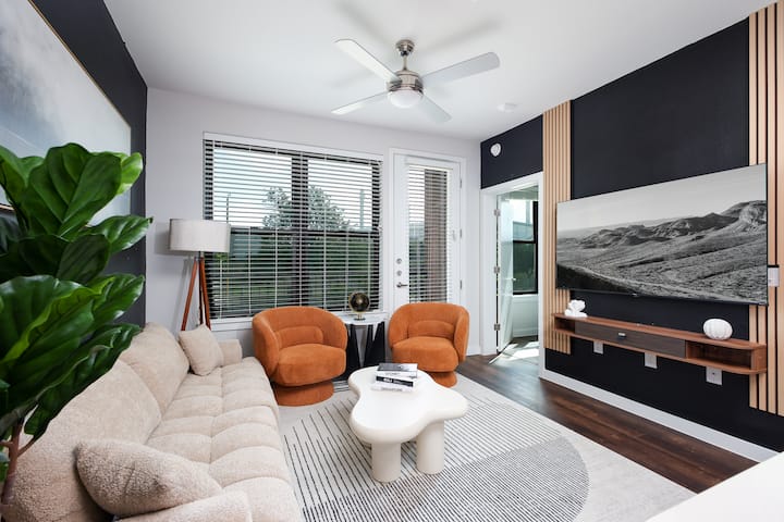 Cozy 2br-w/ Parking, Near Rvrwalk, Dome & Conv Ctr - San Antonio, TX