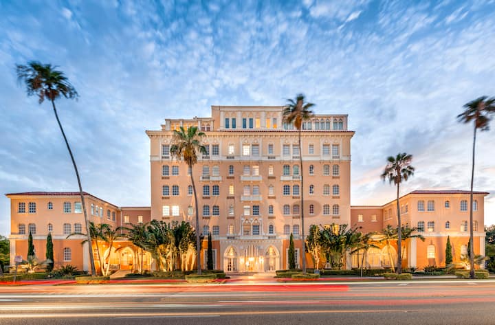 One Bedroom In Historic Building - Tampa, FL