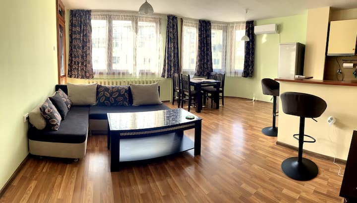 Charming Urban Retreat In Sofia - Sofia