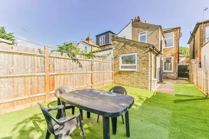 4 Bed House|kingston|london - 엡솜