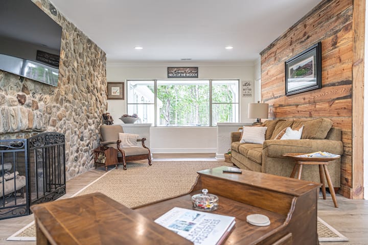 Privacy & Pinehurst
 5 Star Reviews - Echo Lake, Seven Lakes