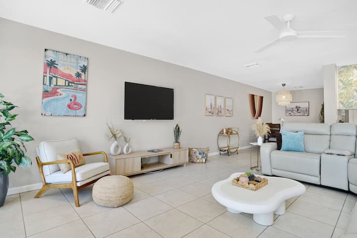 The Springs: Luxury Resort Living, Heated Pool Bbq - Palm Springs, CA