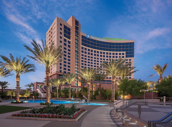 Wyndham Desert Blue: 2br Deluxe Suite By The Strip - Las Vegas, NV
