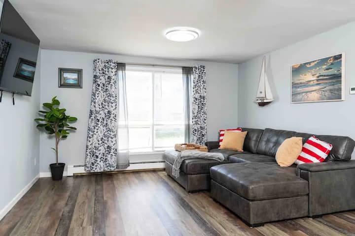 "Lighthouse" Luxury Condo In Midtown Anchorage - Anchorage, AK