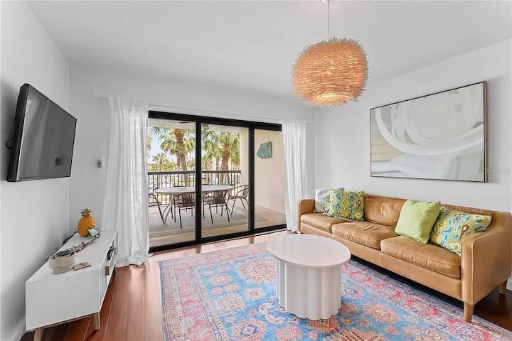 Pass A Grille Marina Bay St Pete Beach 3/2 Pool - St. Pete Beach, FL