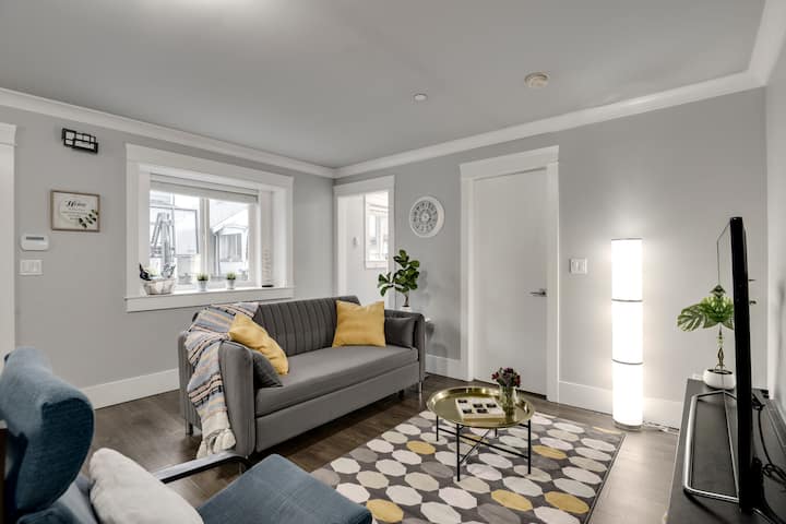 Modern Laneway House - Long Term Rental-vancouver - Vancouver