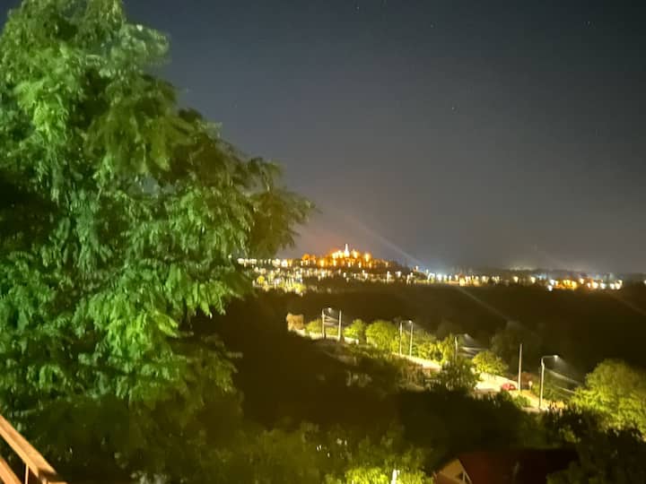 Casa Lui Neica: Garsoniera 2 - Județul Tulcea