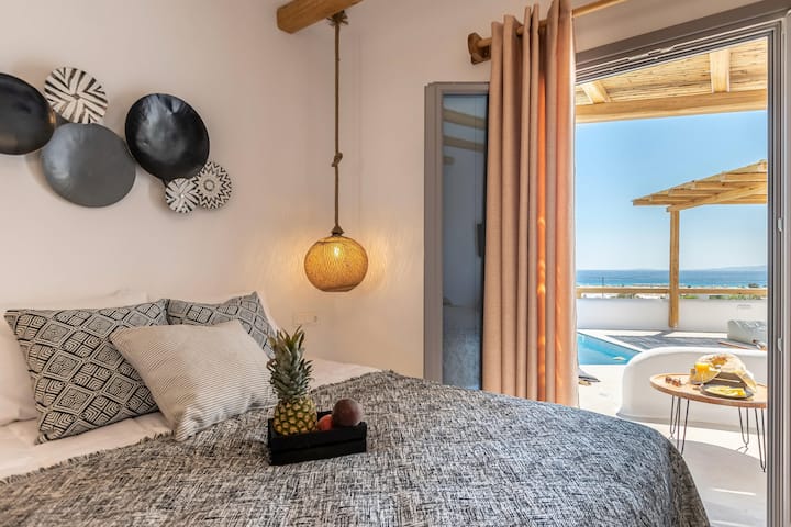 Contelibro Pool Front Suite In Naxos With Sea View - ナクソス島